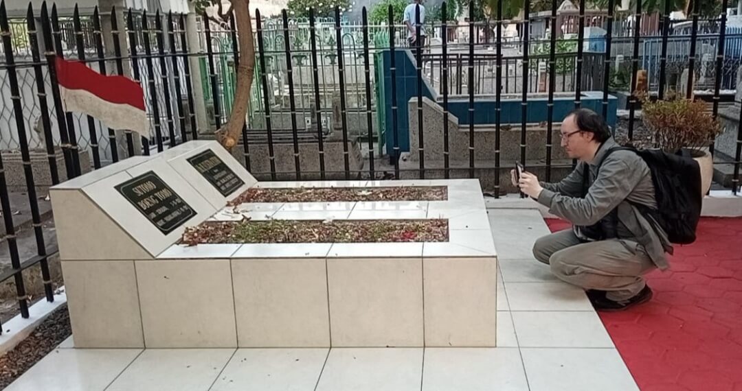 Surabaya 1945 Dalam Lensa Sineas Belanda - Begandring