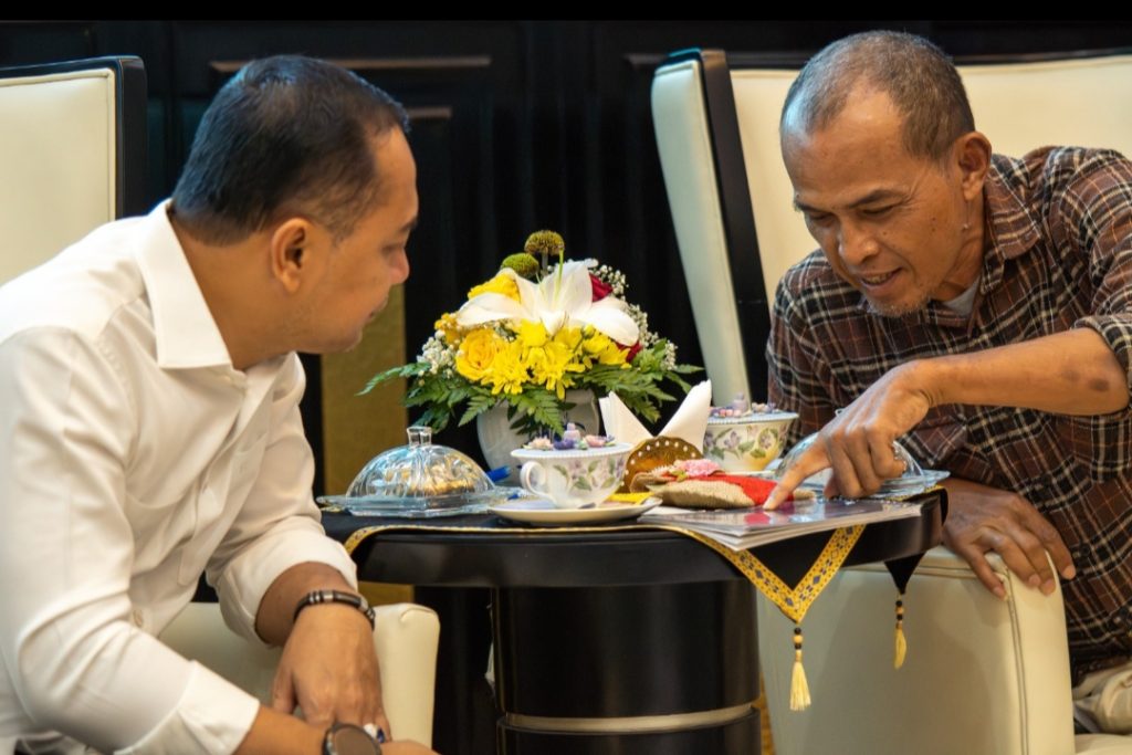 Simbol Keberanian Eri Cahyadi Dalam Menghadirkan Tradisi Jawa di Tengah ...